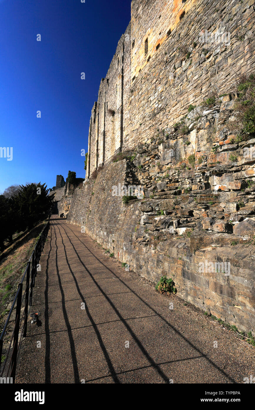 The Walls around Richmond Castle, Richmond town, North Yorkshire ...