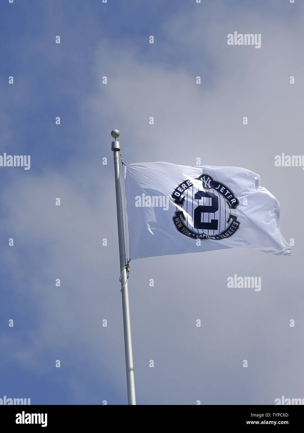 Yankee stadium flags hi-res stock photography and images - Alamy
