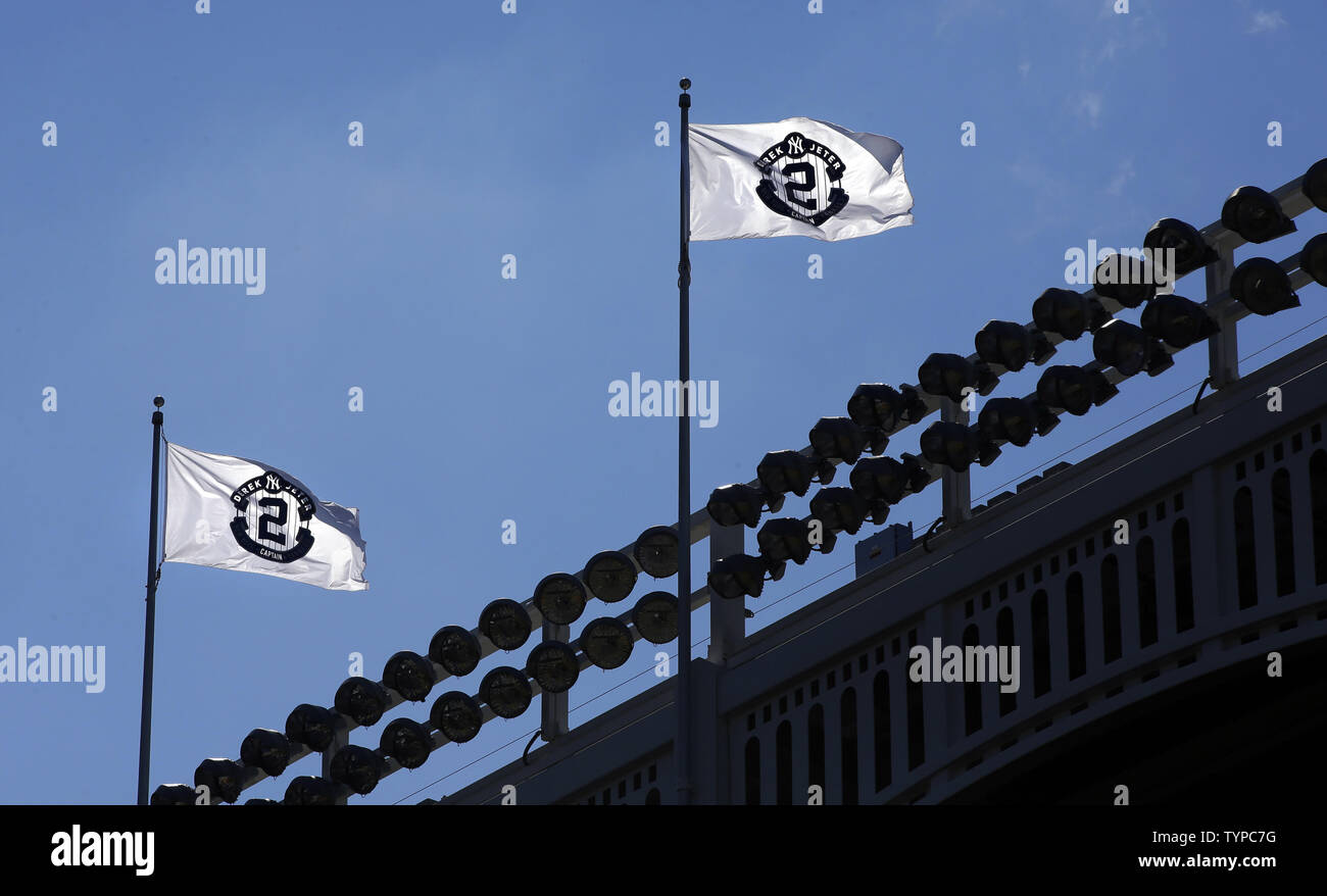 Yankee stadium flags hi-res stock photography and images - Alamy