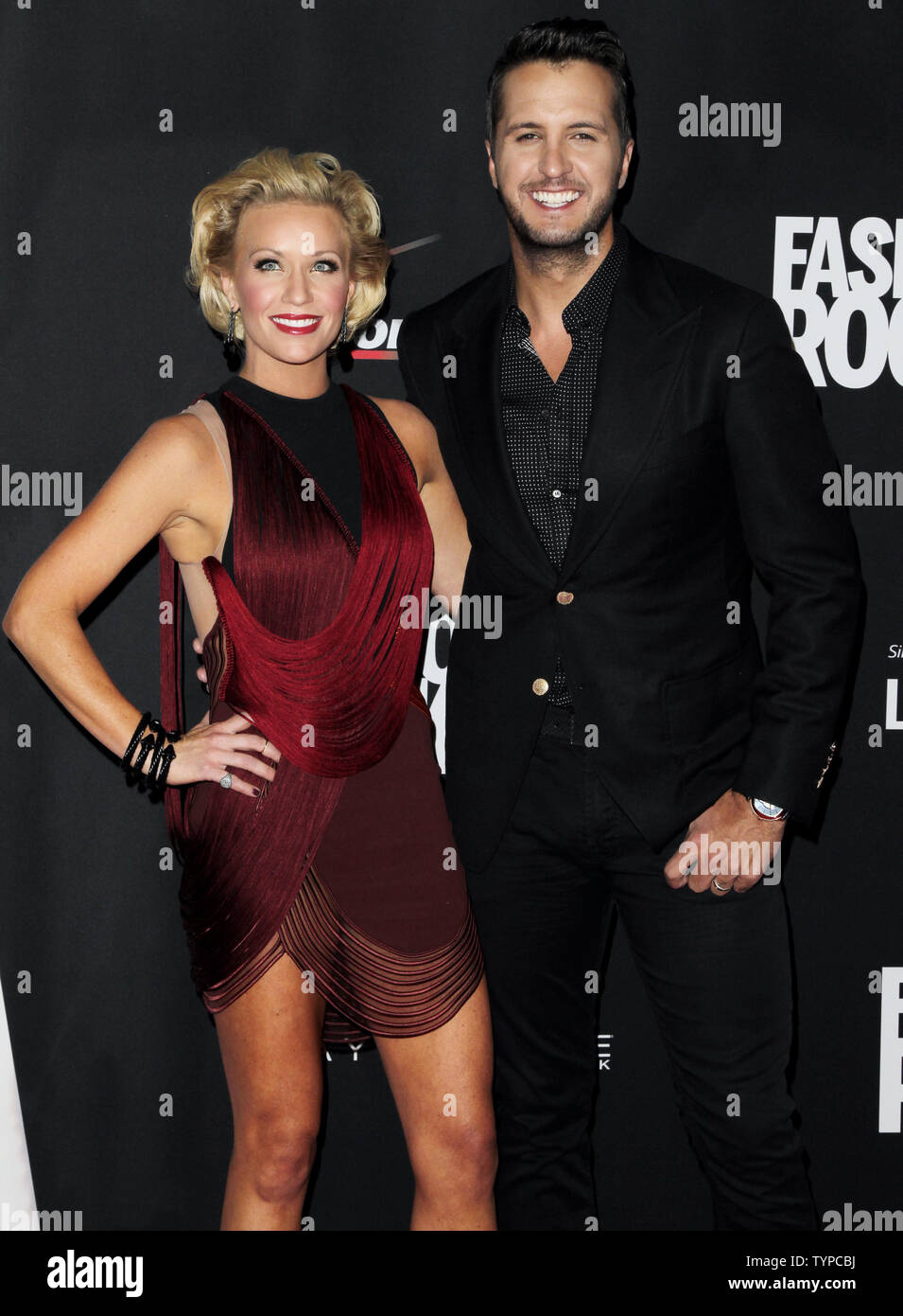 Luke Bryan arrives on the red carpet for Fashion Rocks at Barclays ...