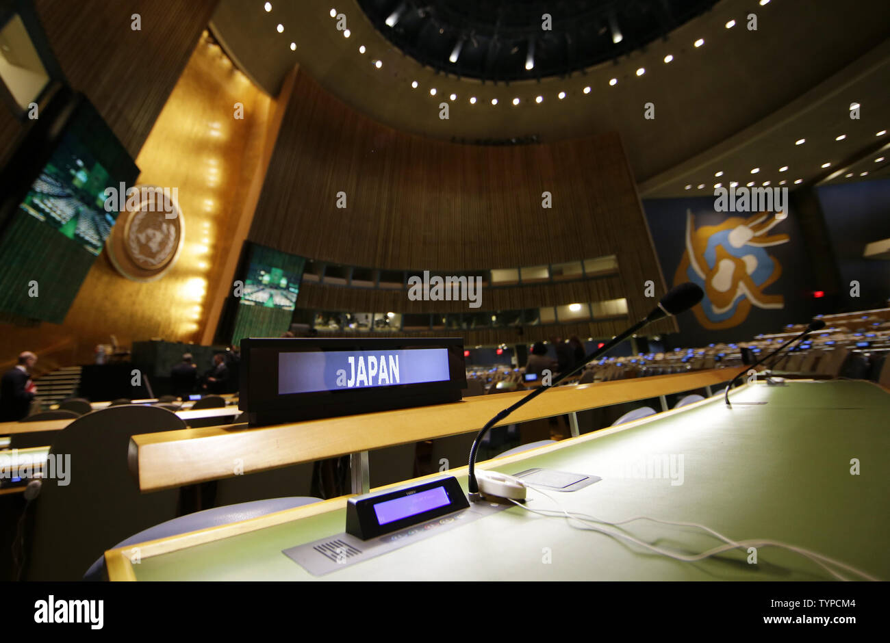 United nations general assembly room hi-res stock photography and ...