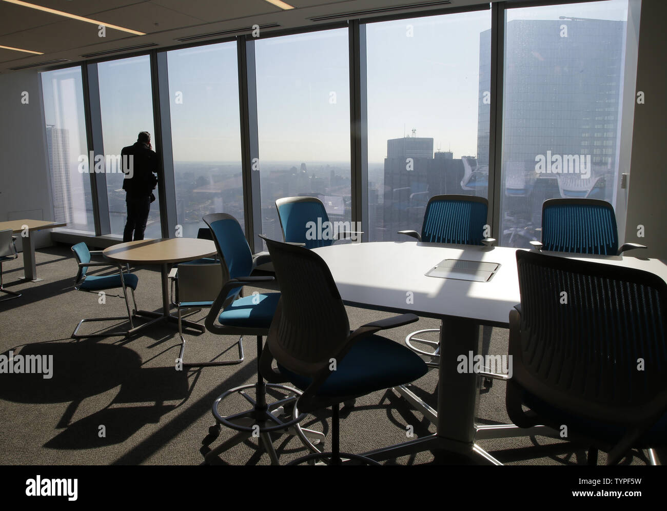 Office floor of world trade center hi-res stock photography and images ...