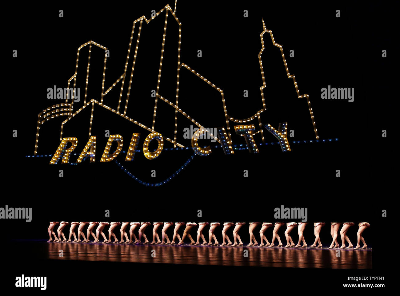 Rockettes dance hi-res stock photography and images - Alamy