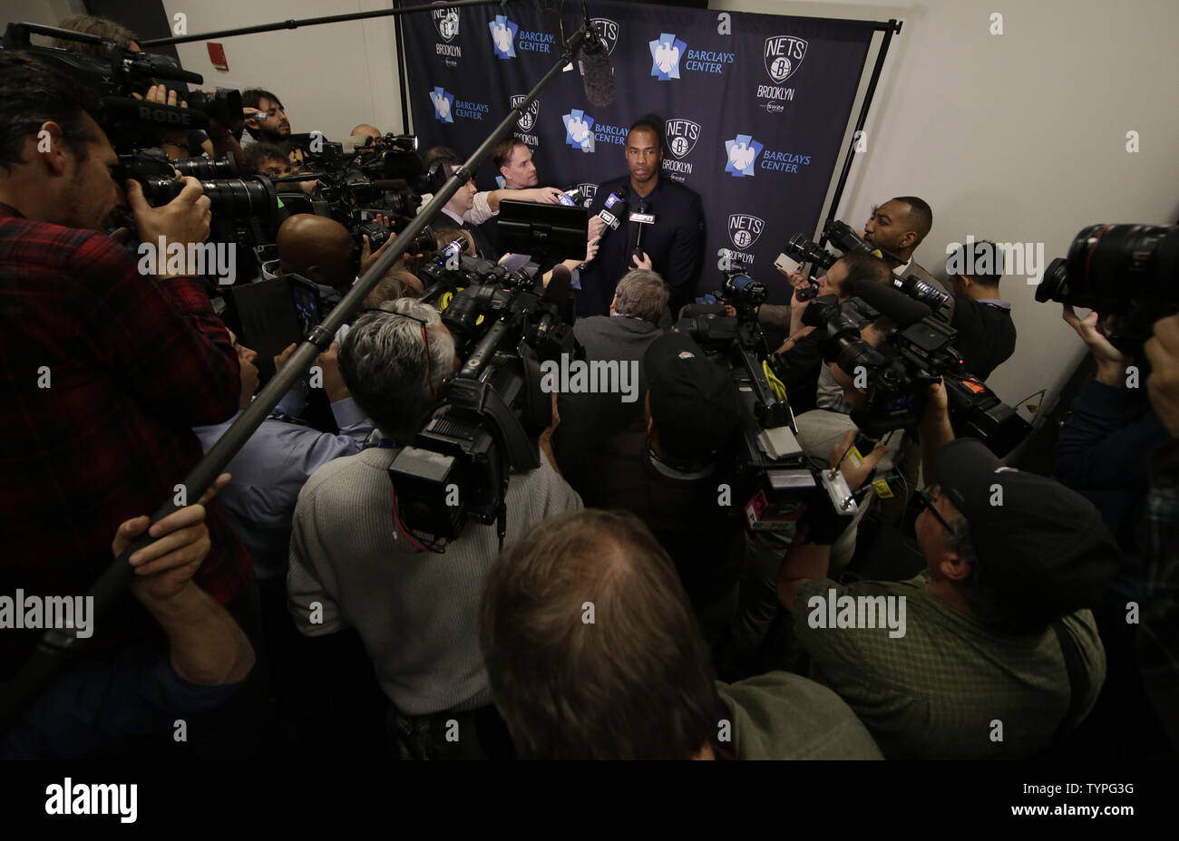 Nba player press conference hi-res stock photography and images - Alamy