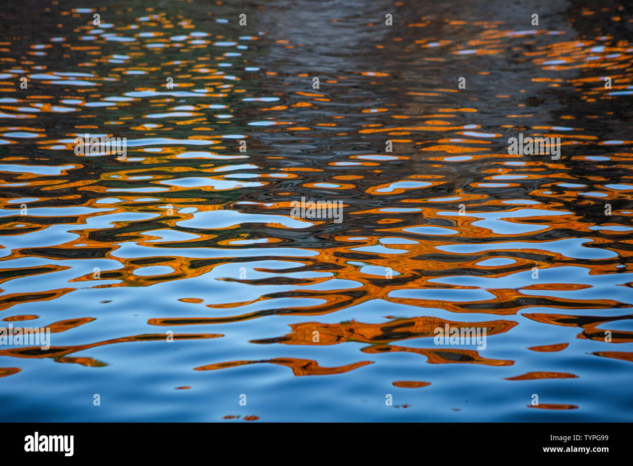 Reflection and waves hi-res stock photography and images - Alamy