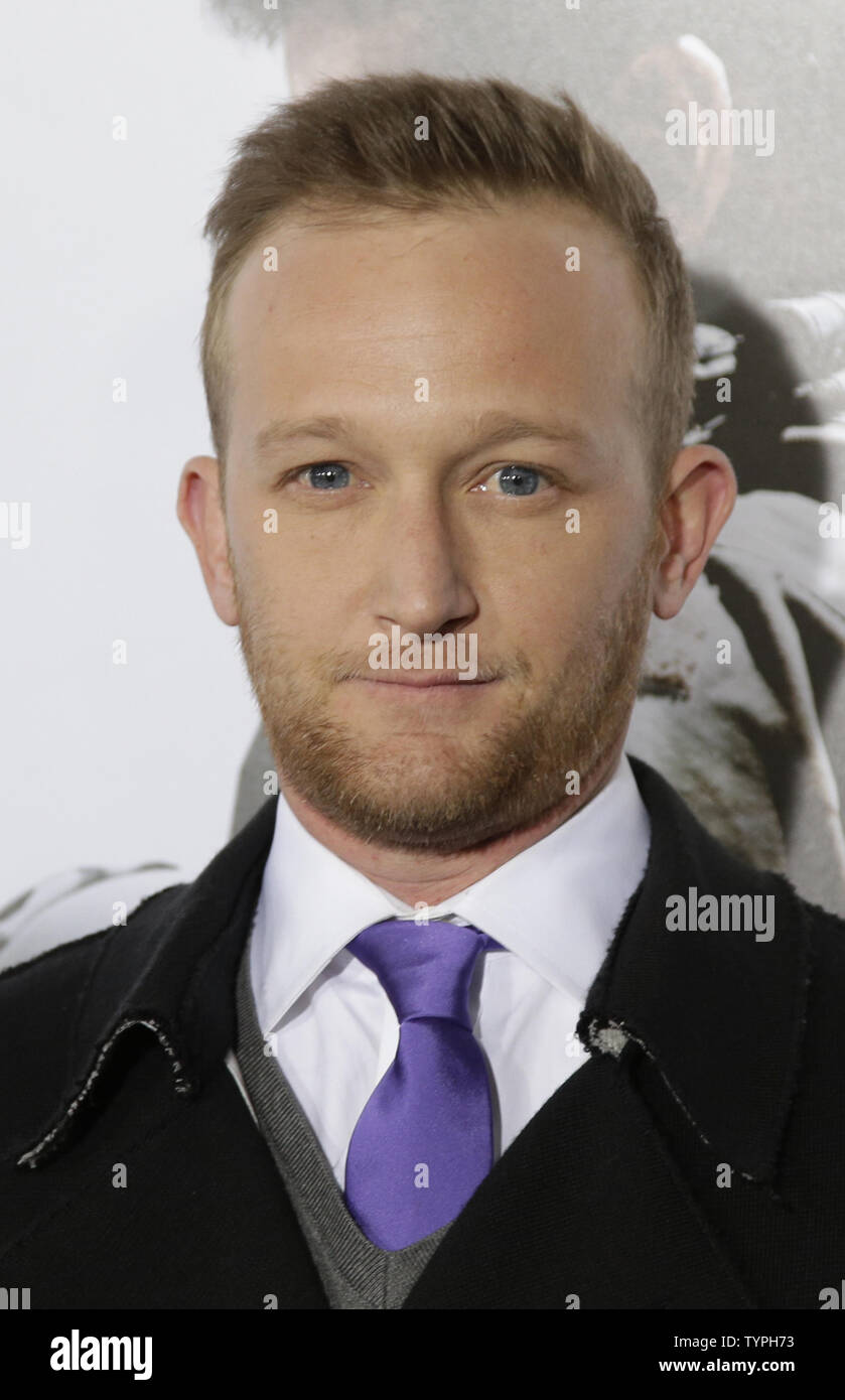 Eric Ladin arrives on the red carpet at the 'American Sniper' New York ...