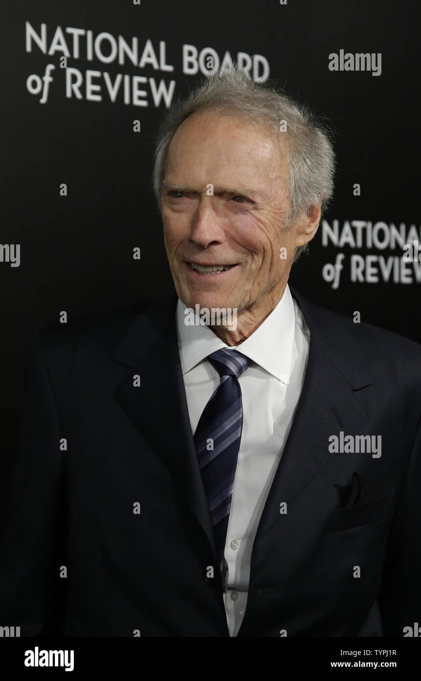 Clint Eastwood arrives on the red carpet at the 2014 National Board of ...