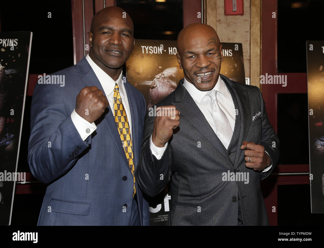 Evander holyfield mike tyson ear hi-res stock photography and images ...