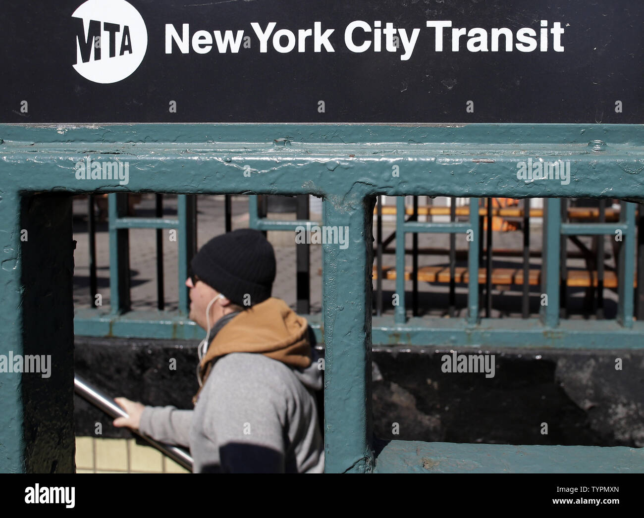 Mta fare hikes on subways hi-res stock photography and images - Alamy