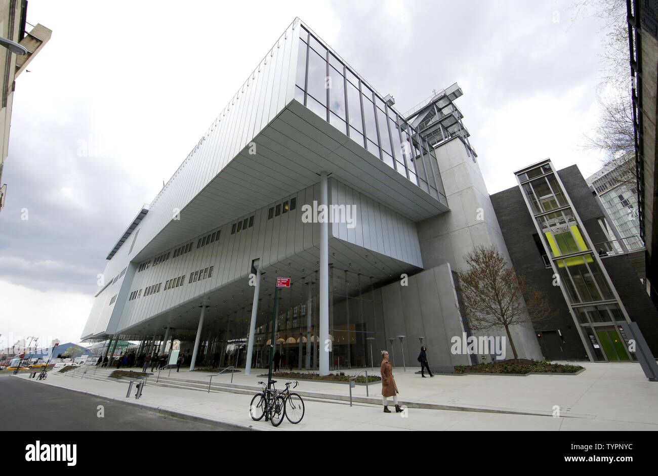 Renzo piano meatpacking district hi-res stock photography and images ...