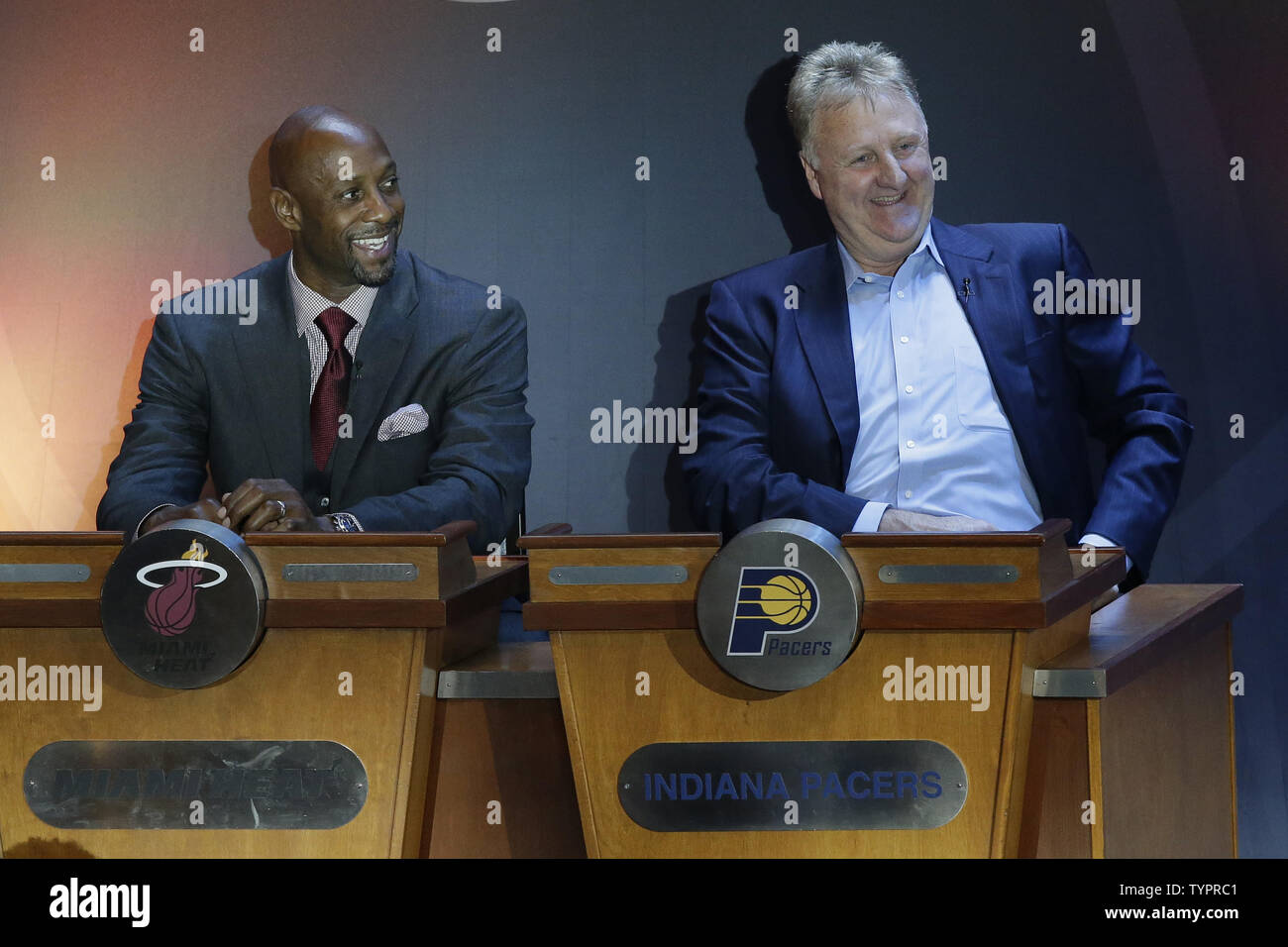 Best photo of larry bird hi-res stock photography and images - Alamy