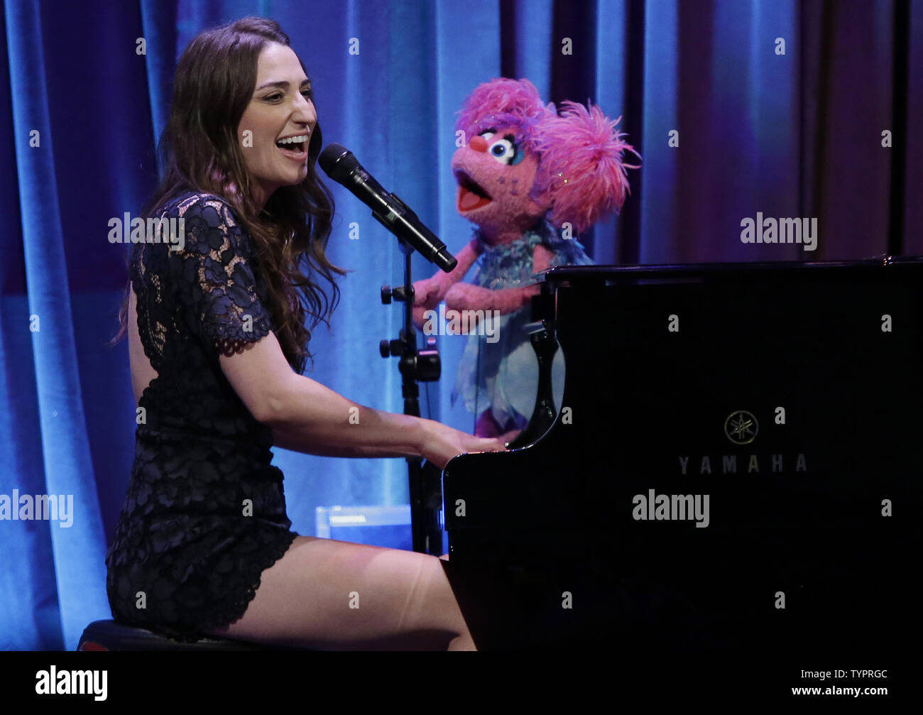Sara bareilles hi-res stock photography and images - Alamy