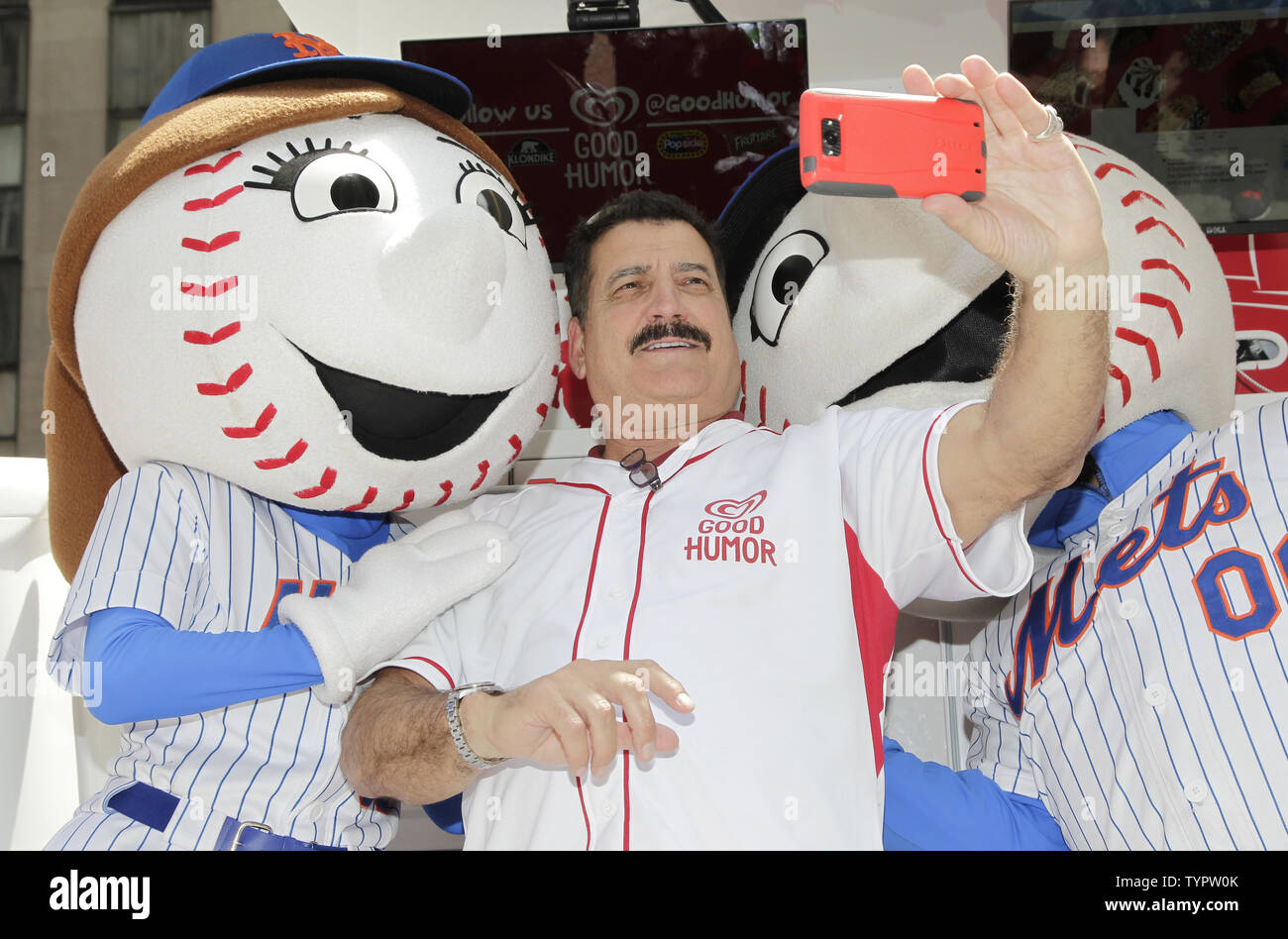 Retired New York Mets player Keith Hernandez takes a selfie with Mets ...