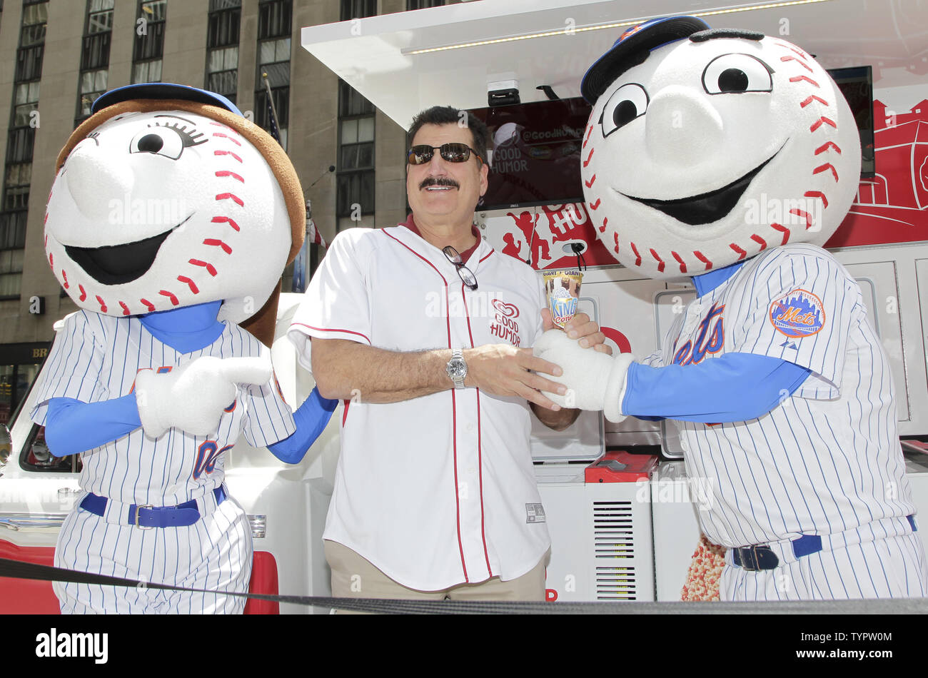 Retired New York Mets player Keith Hernandez stands with with Mets ...