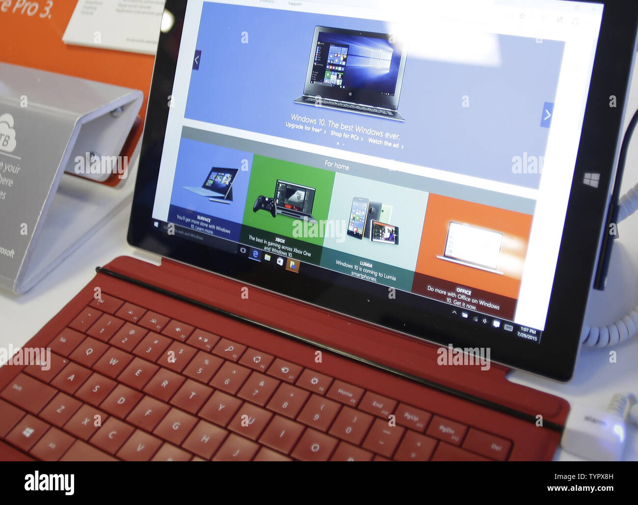 Microsoft windows 1 hi-res stock photography and images - Alamy