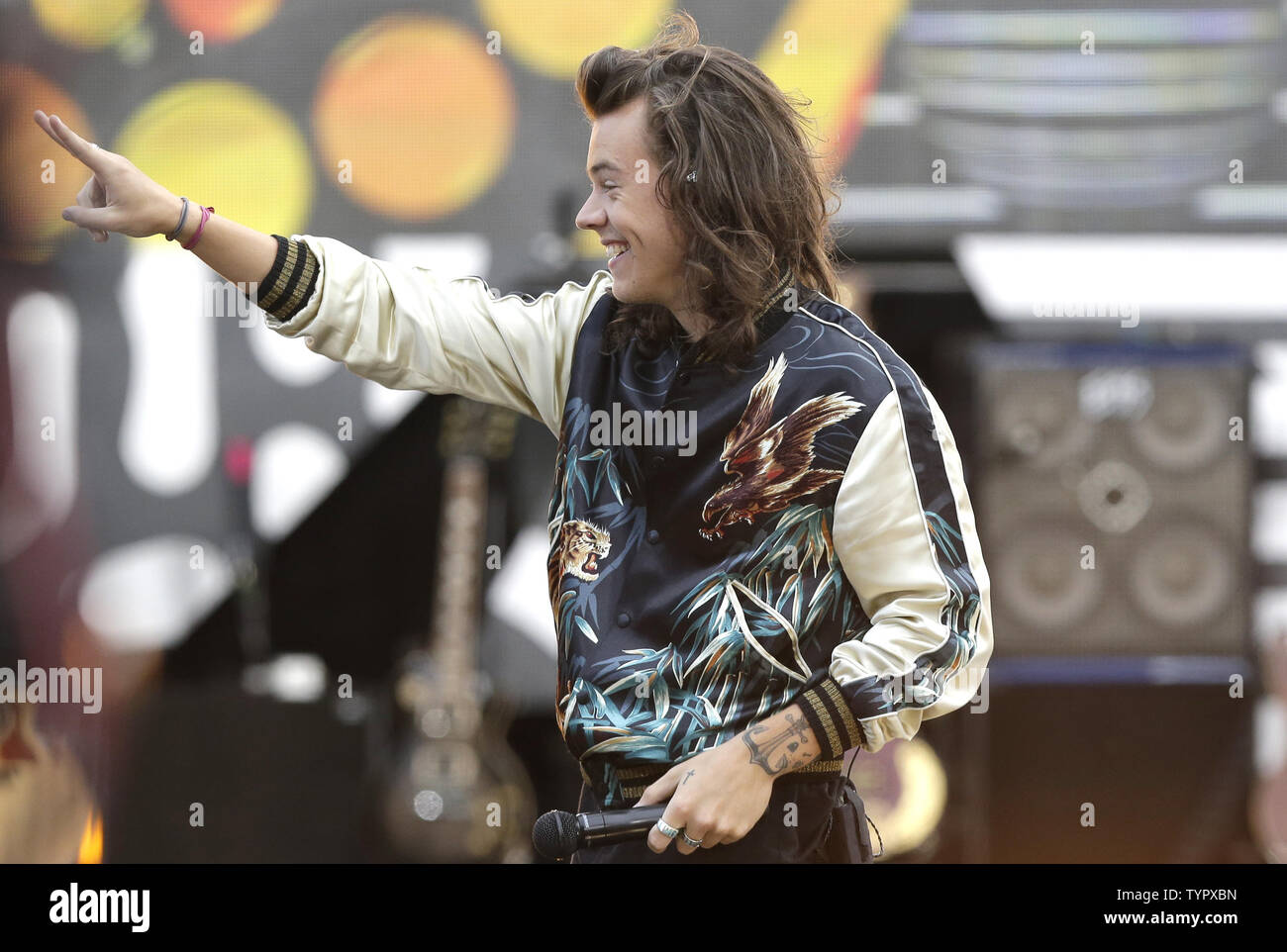Harry styles 2015 hi-res stock photography and images - Alamy