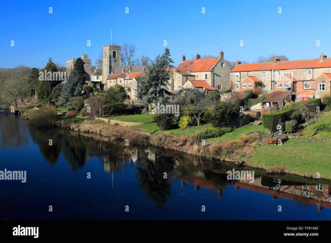 St nicholas church west tanfield hi-res stock photography and images ...