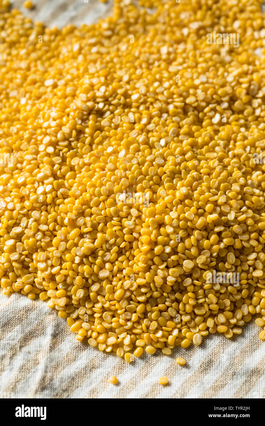 Yellow split moong hi-res stock photography and images - Alamy