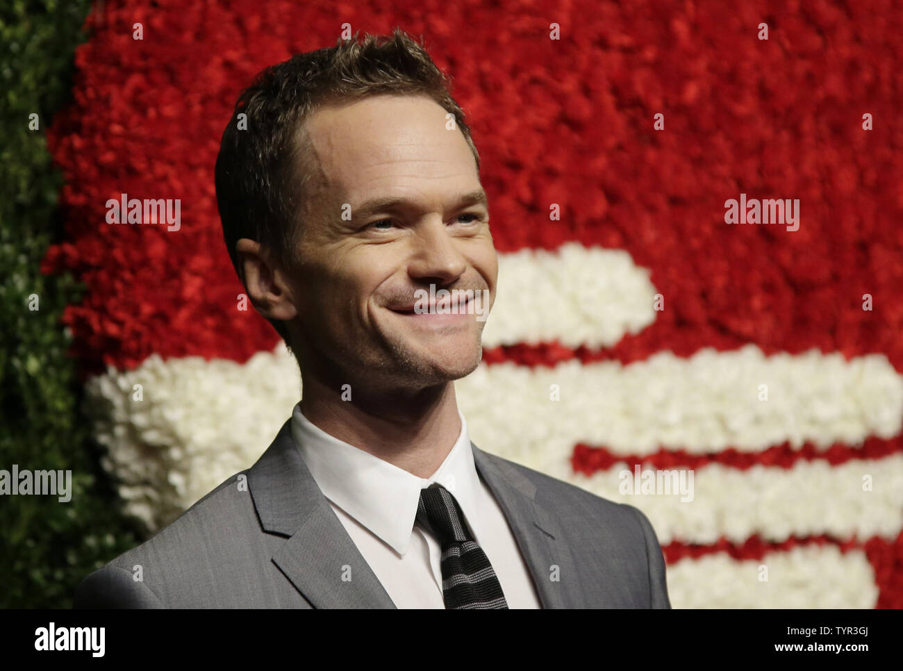 Neil Patrick Harris arrives on the red carpet at God's Love We Deliver ...