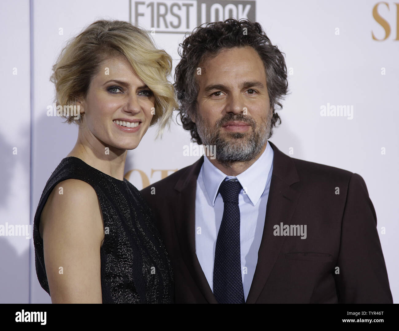Mark Ruffalo arrives on the red carpet at the 'Spotlight' New York ...