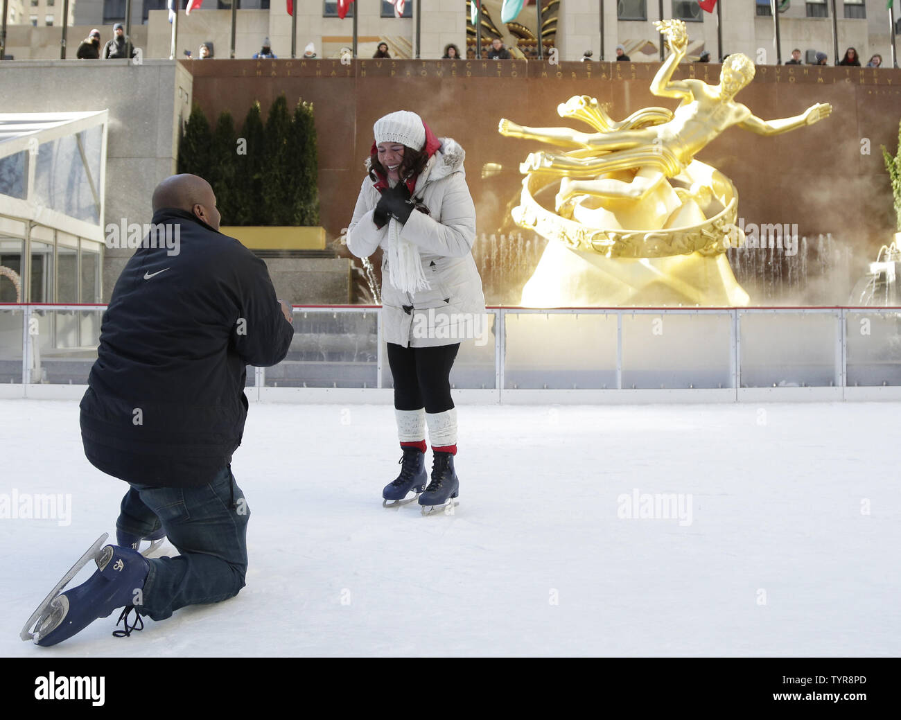 Engagement ring new york hi-res stock photography and images - Alamy