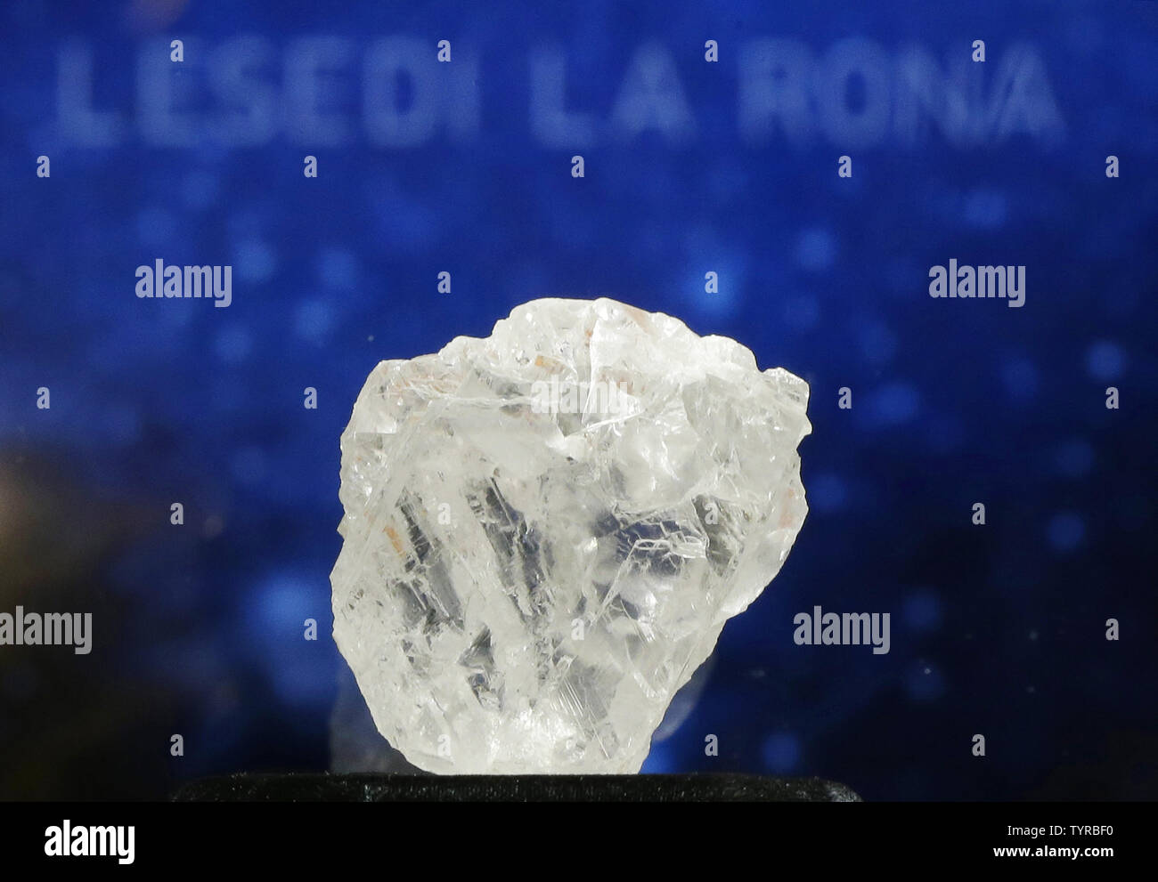 Lesedi la rona rough diamond hi-res stock photography and images - Alamy