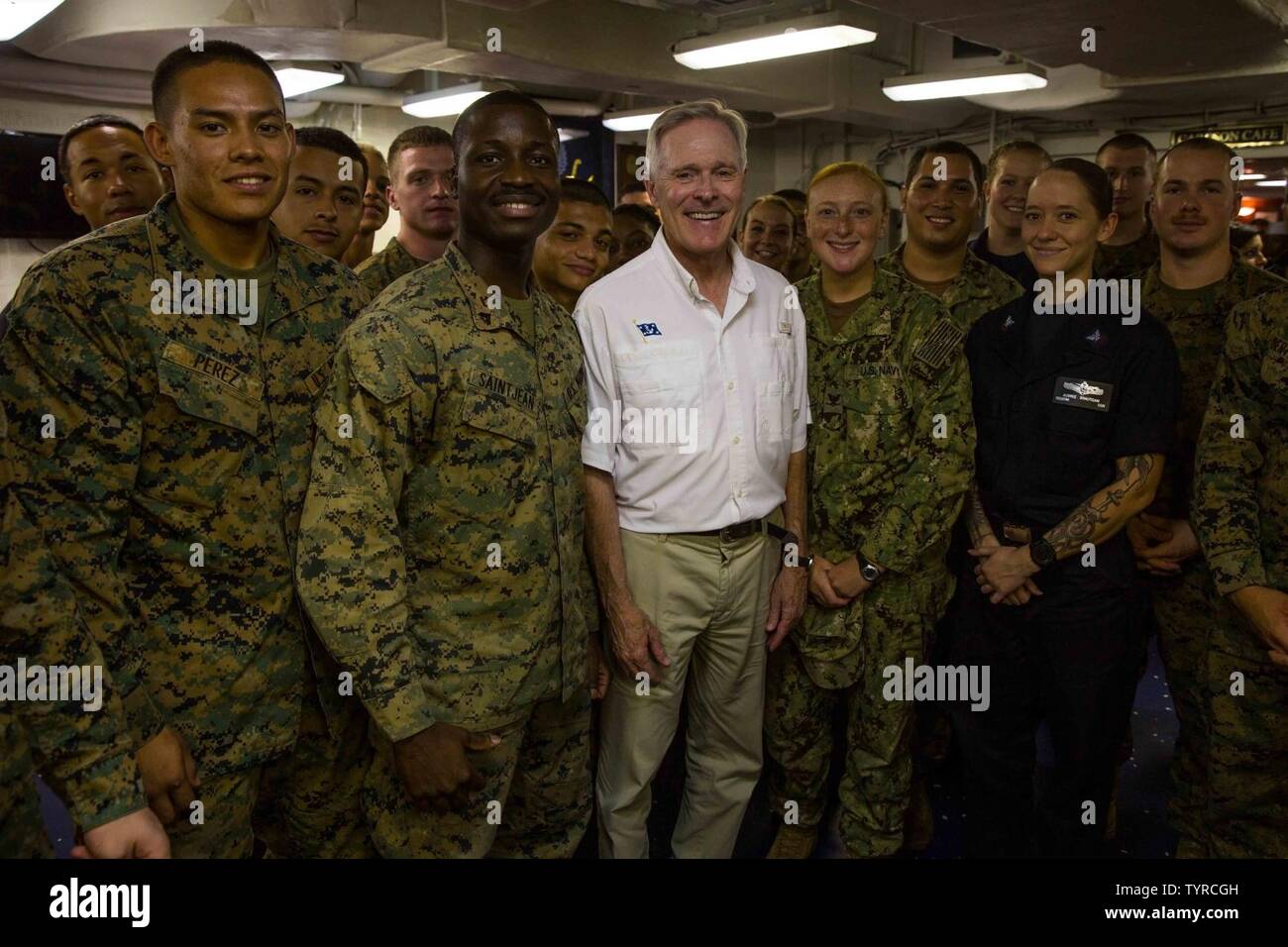 The honorable mr ray mabus hi-res stock photography and images - Alamy