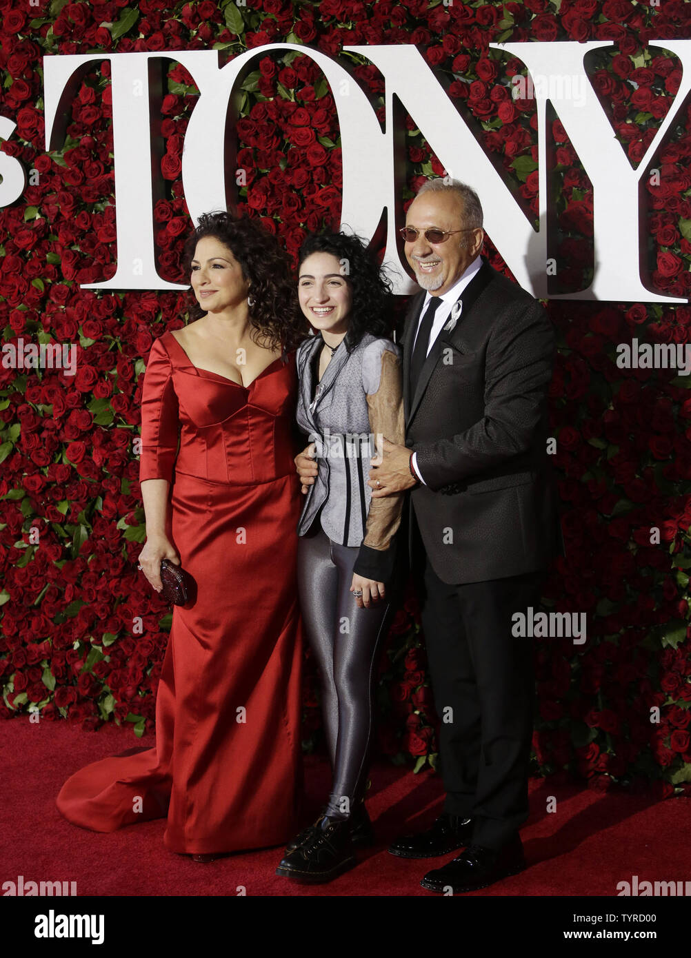 Gloria estefan and daughter emily hi-res stock photography and images ...