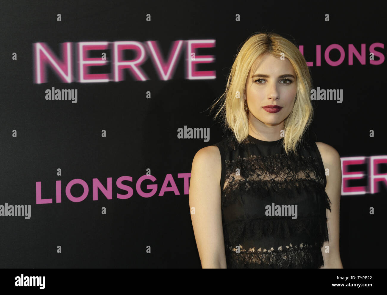 Emma Roberts arrives on the red carpet at the 'Nerve' New York premiere ...