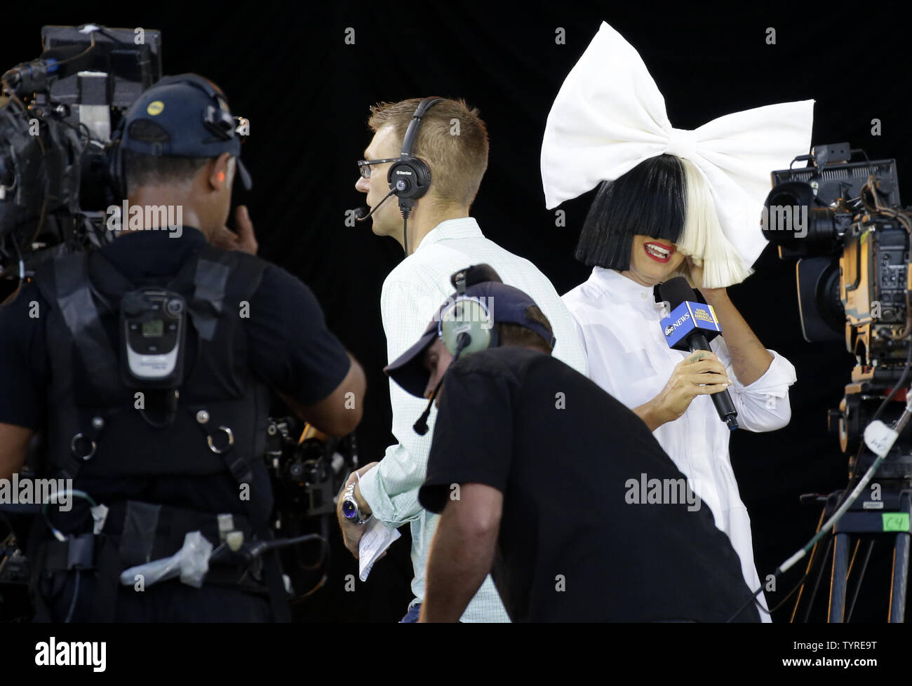 Interview on stage hi-res stock photography and images - Alamy