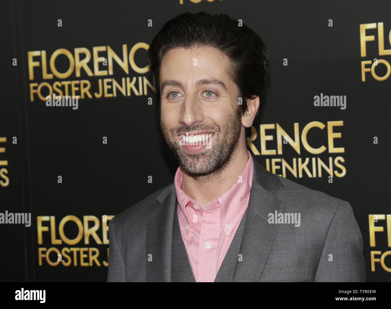 Simon Helberg arrives on the red carpet at the 'Florence Foster Jenkins ...