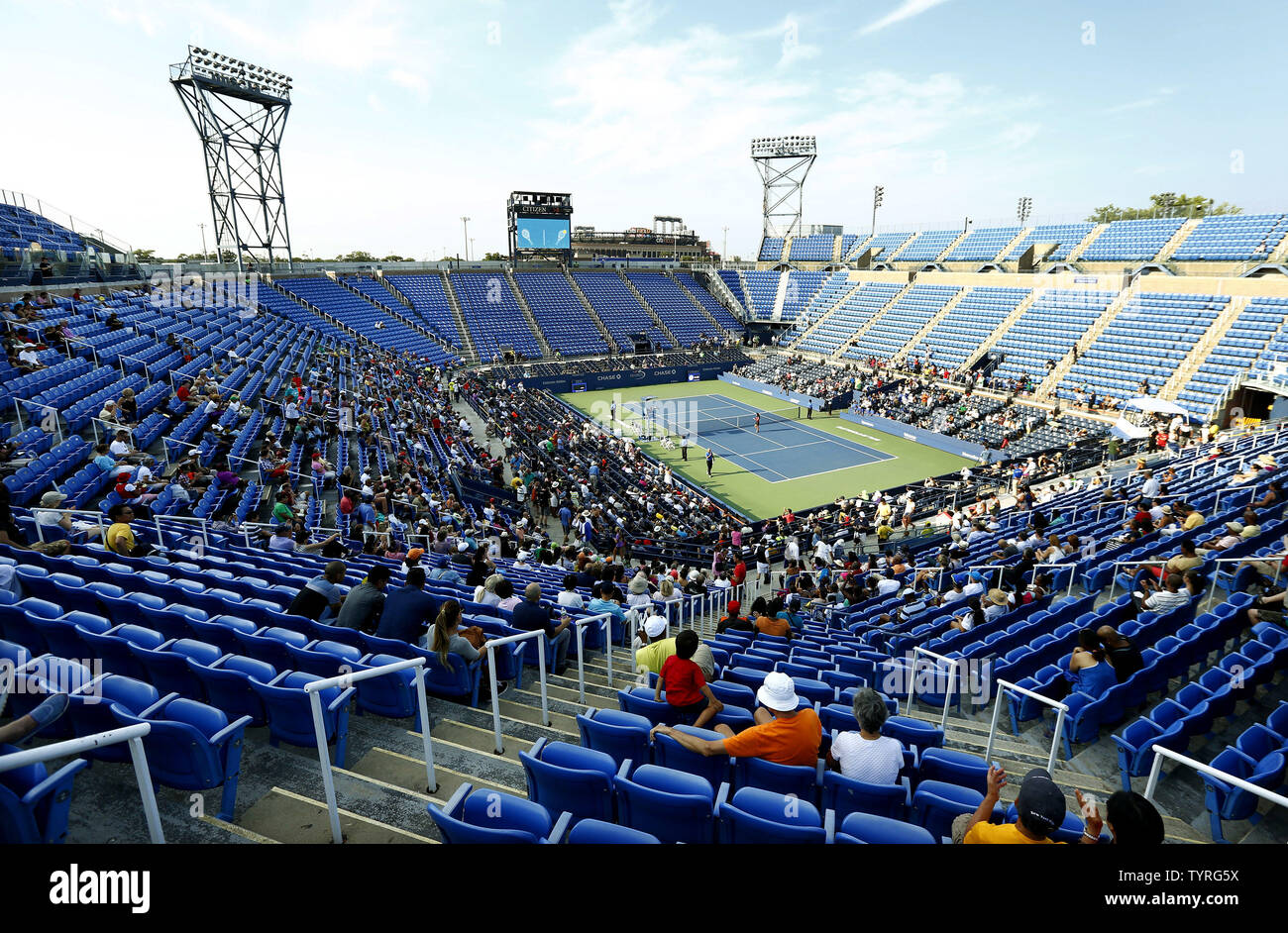 Louis armstrong stadium roof hi-res stock photography and images - Alamy