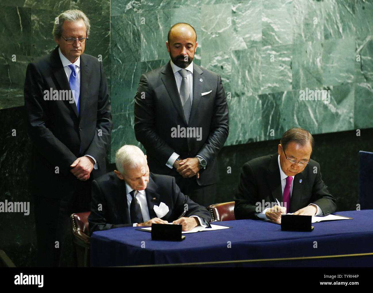 William lacy swing hi-res stock photography and images - Alamy