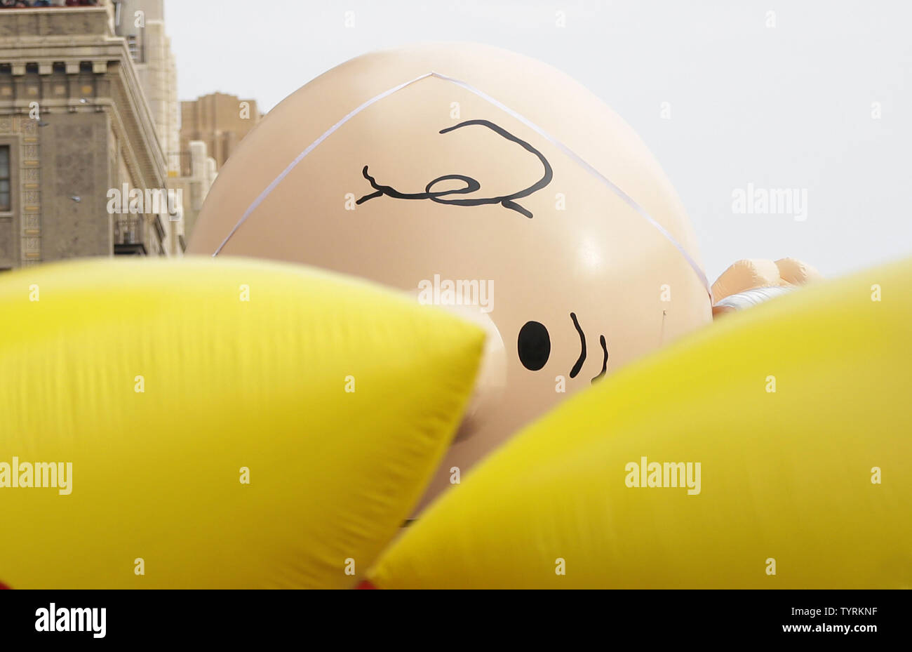 Charlie brown balloon makes way hi-res stock photography and images - Alamy