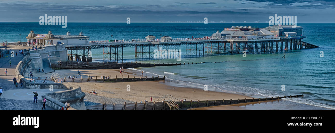 Cromer pier and sea front Stock Photo - Alamy
