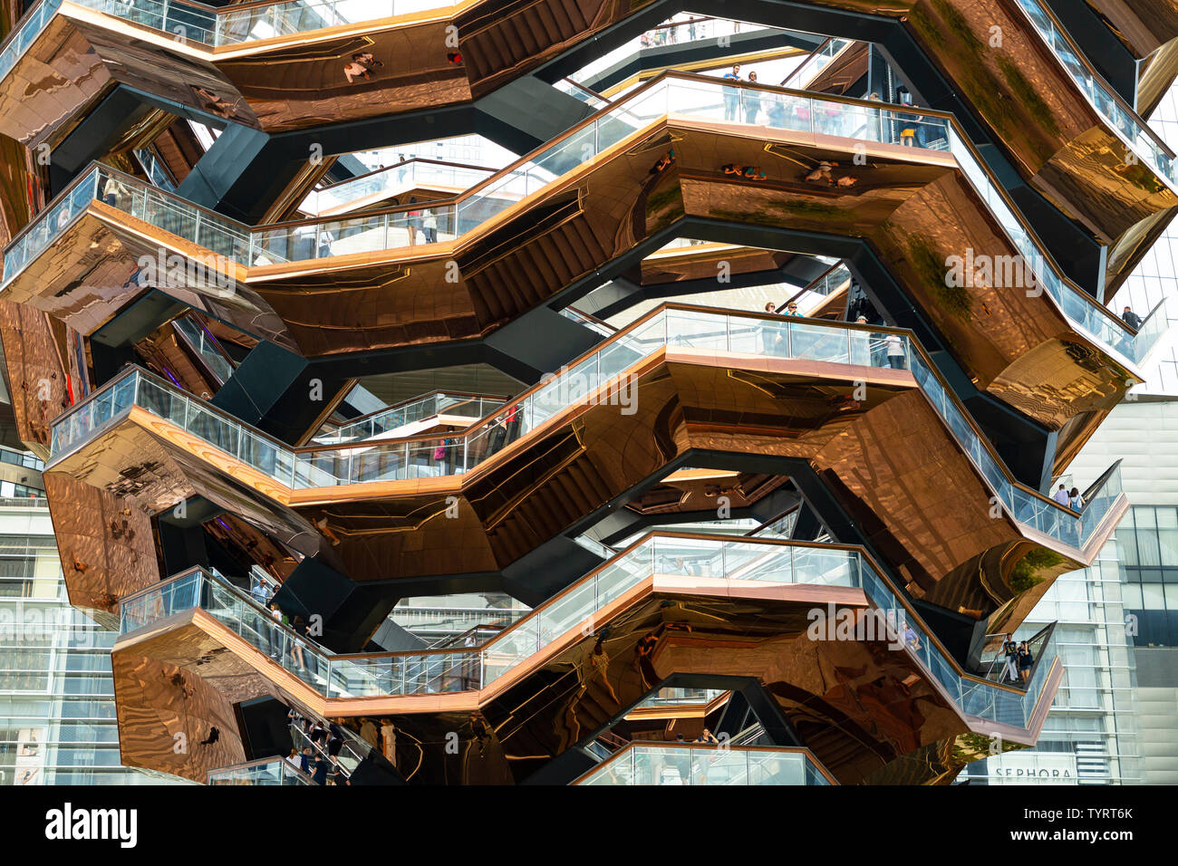 The Vessel. Hudson Yards, Manhattan. Designer Thomas Heatherwick. New ...