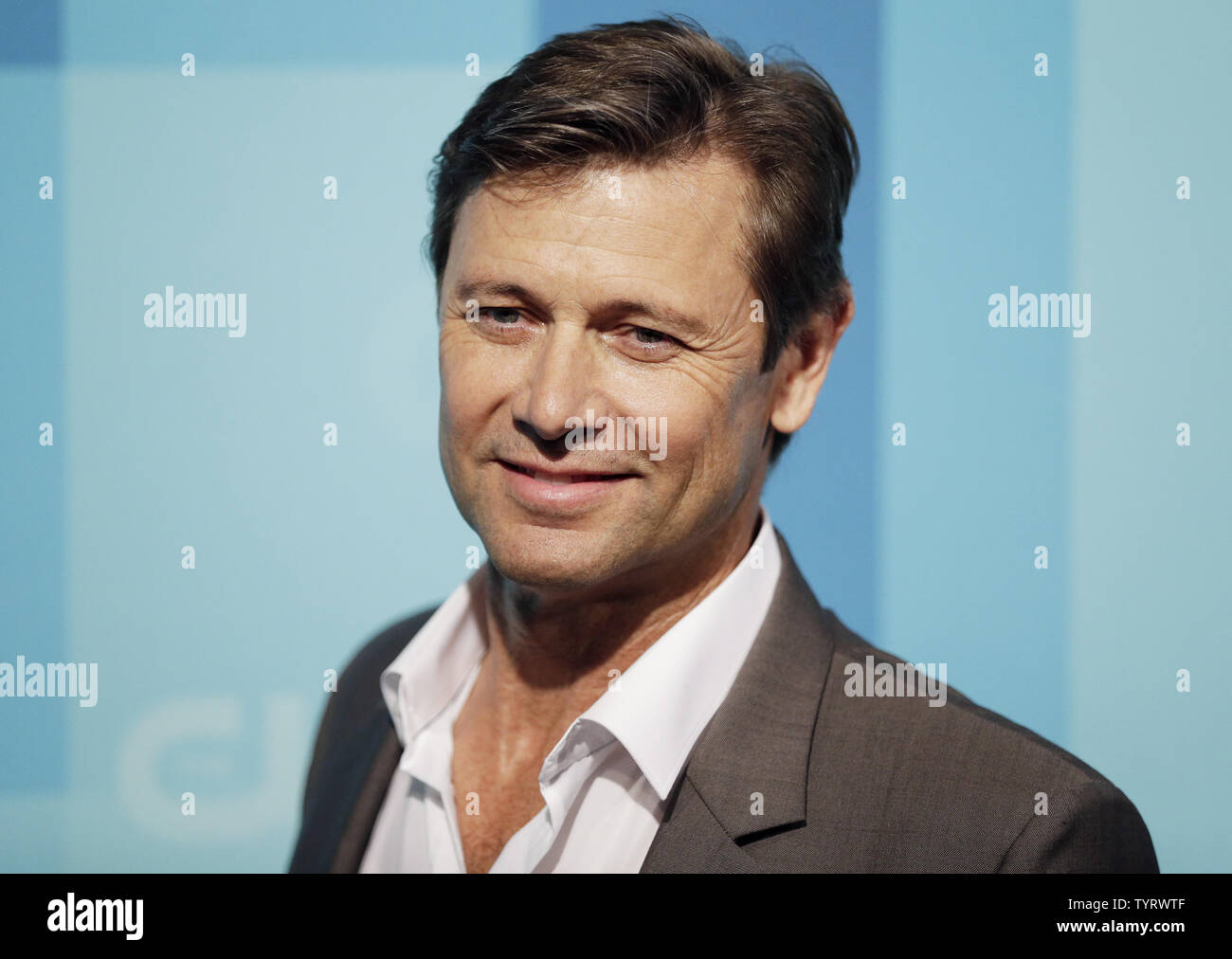 Grant Show arrives on the red carpet at the 2017 CW Upfront at the ...