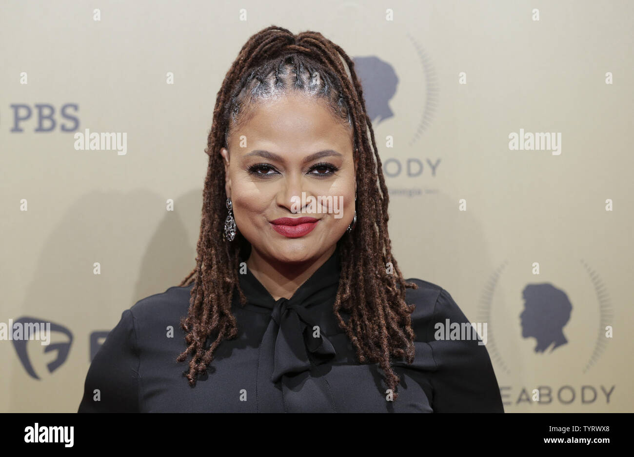 Jessica Edwards arrives on the red carpet at the 76th Annual Peabody ...
