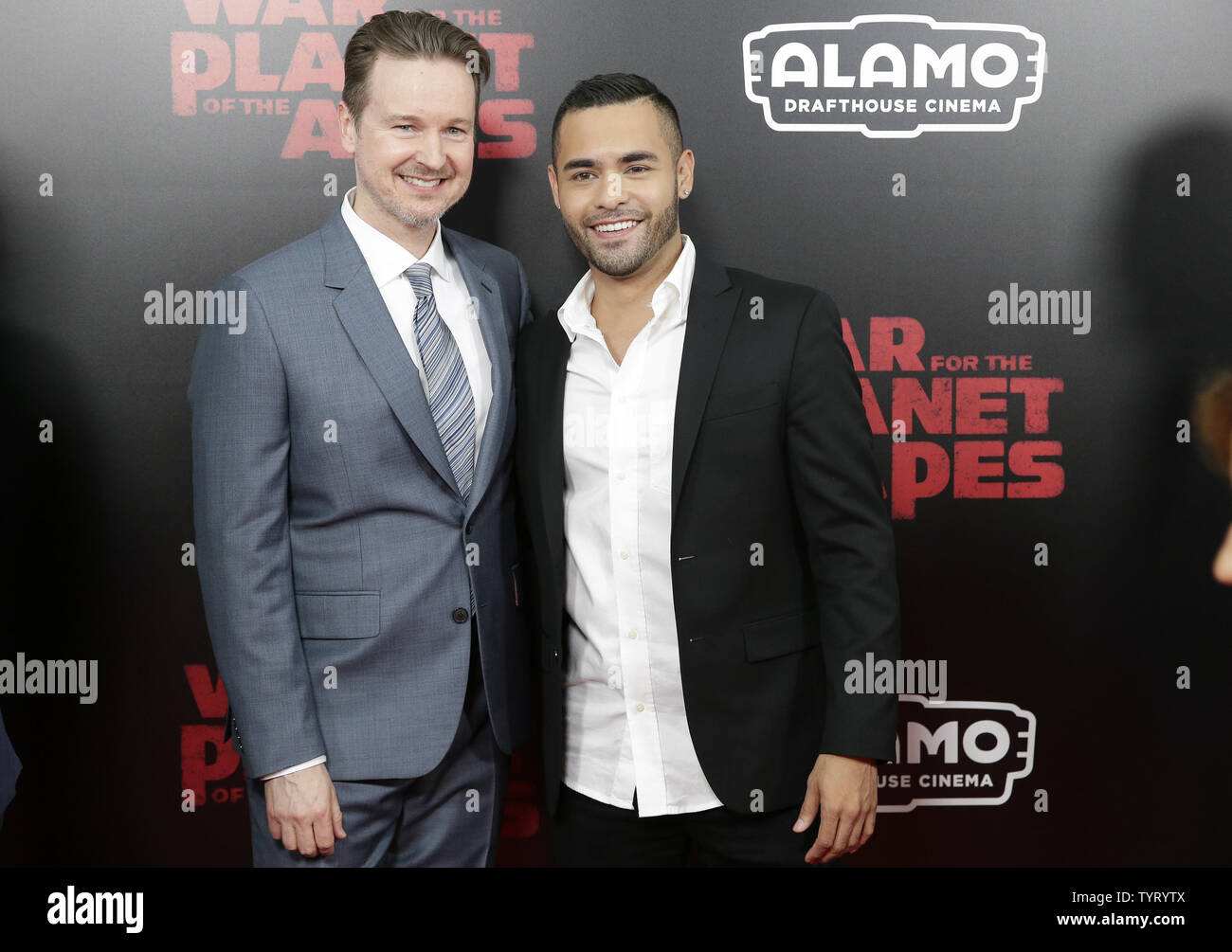 War for the planet of the apes reeves hi-res stock photography and ...