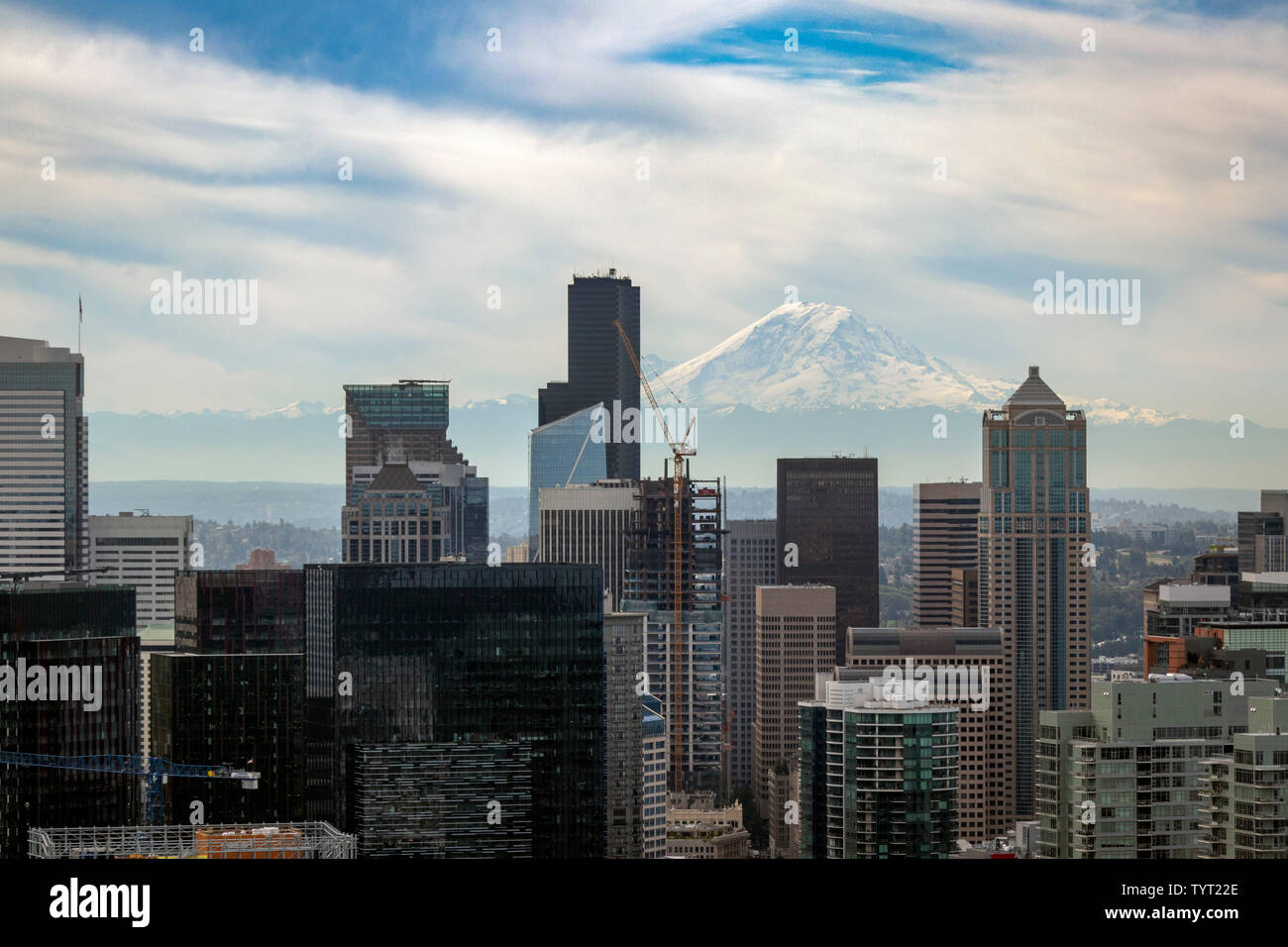 Mount rainier aerial hi-res stock photography and images - Alamy