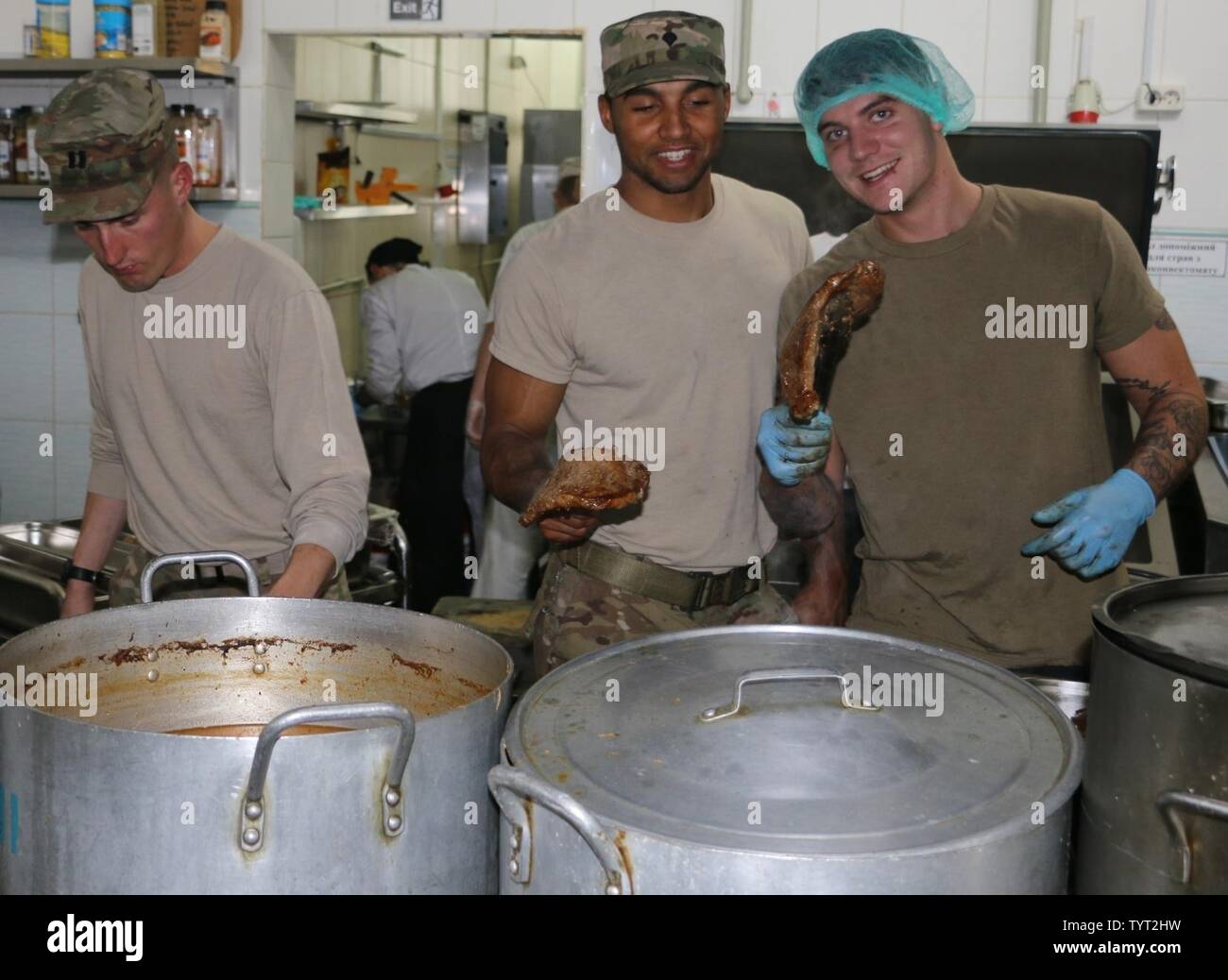 Military food wrapping hi-res stock photography and images - Alamy