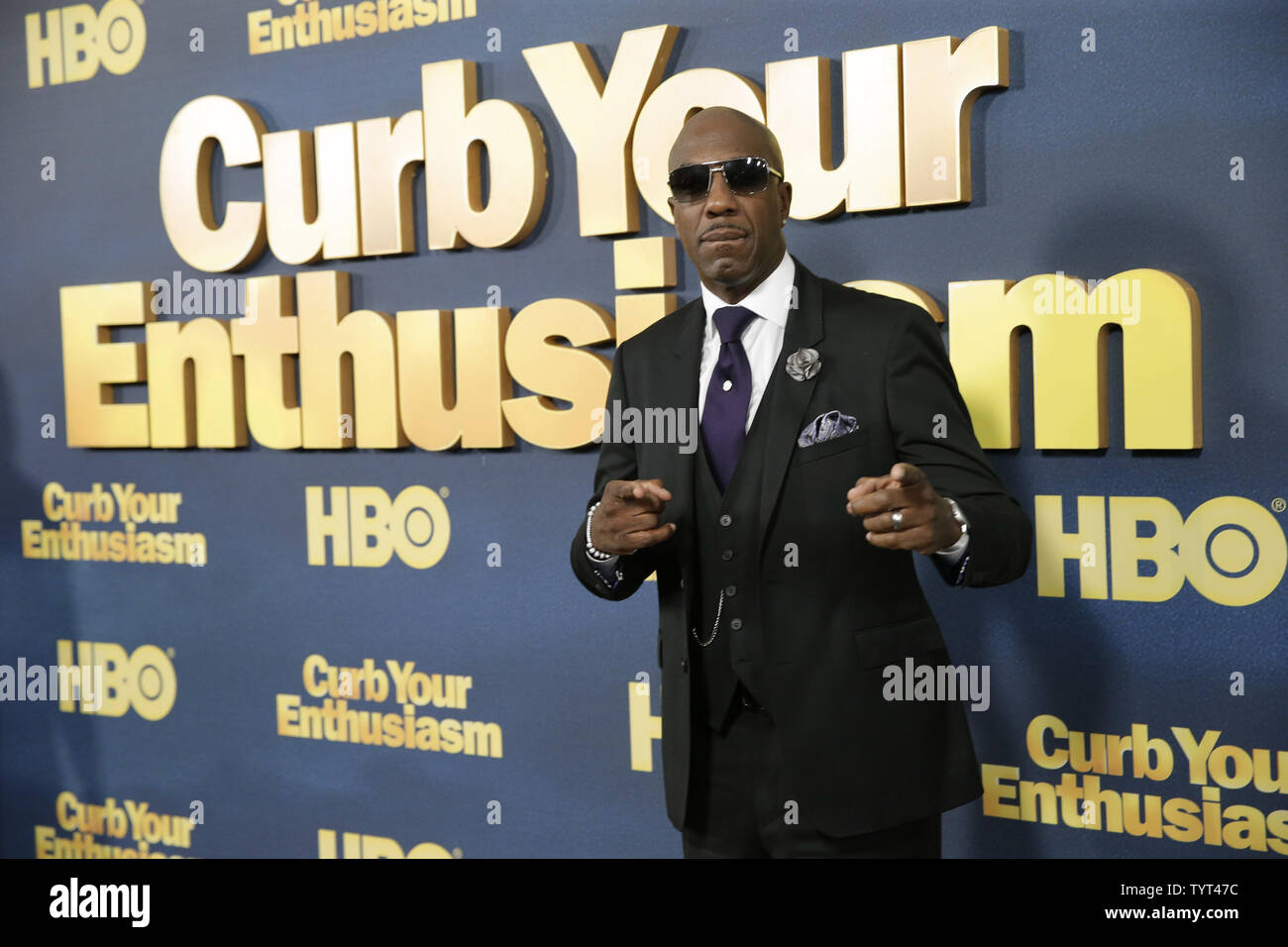 J. B. Smoove arrives on the red carpet at the 'Curb Your Enthusiasm ...