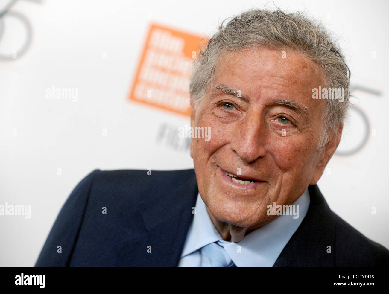 Tony Bennett arrives on the red carpet at the 55th New York Film ...