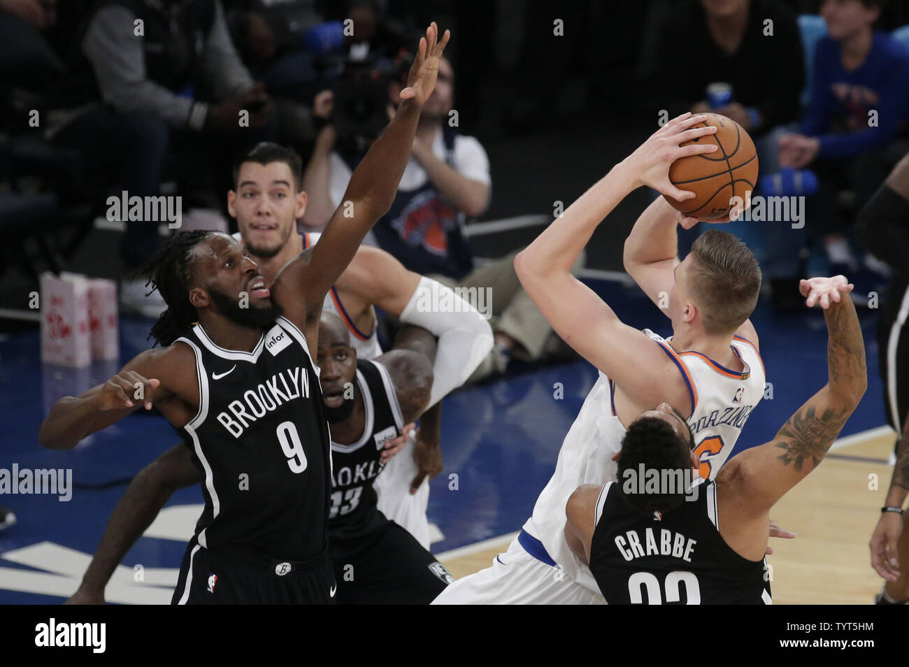 Kristaps porzingis block hi-res stock photography and images - Alamy