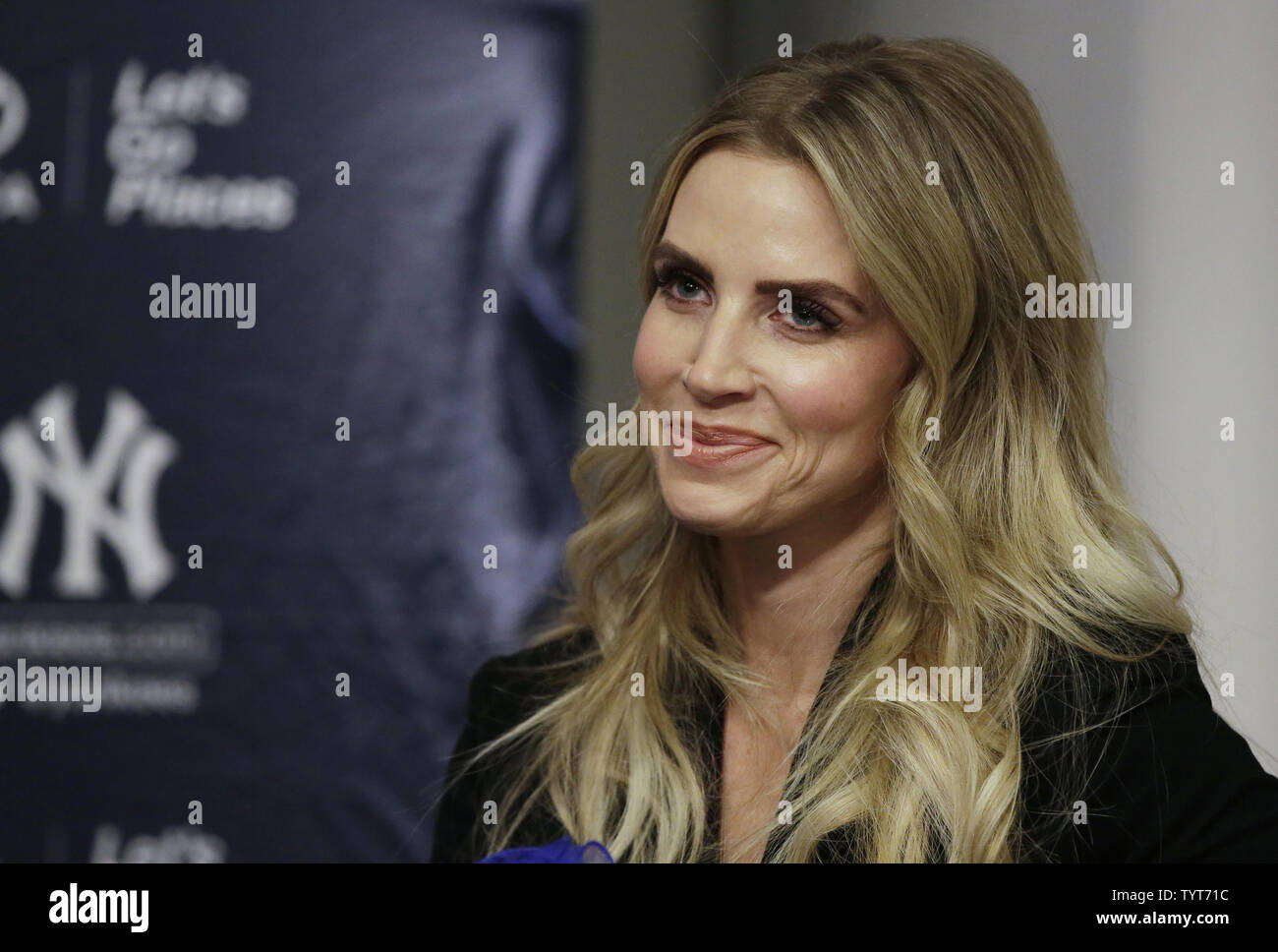 Aaron boone 2020 hi-res stock photography and images - Alamy