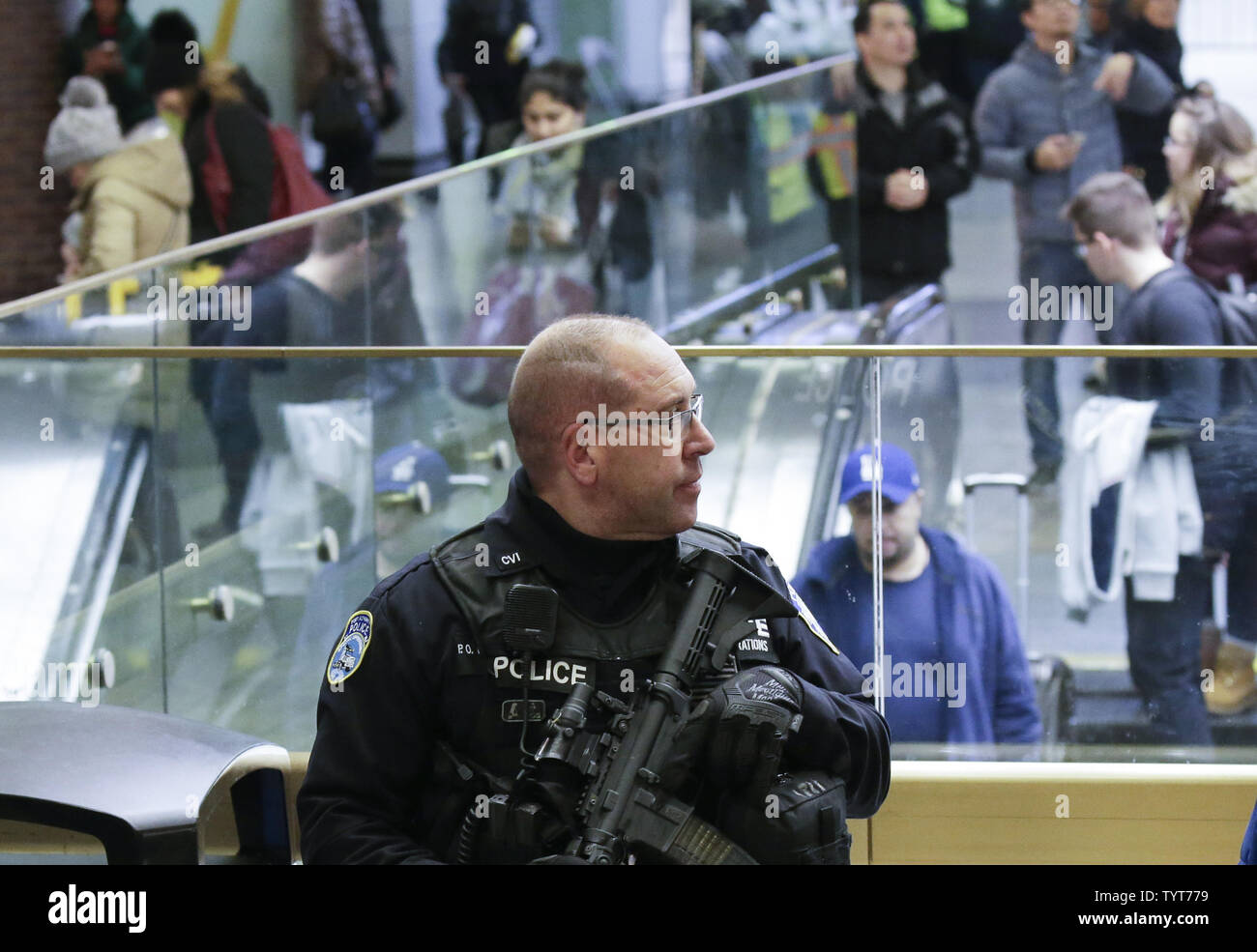 Port authority police hi-res stock photography and images - Alamy