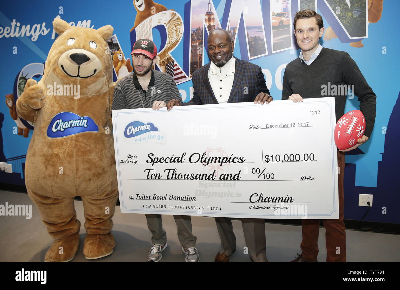 Charmin bear hi-res stock photography and images - Alamy