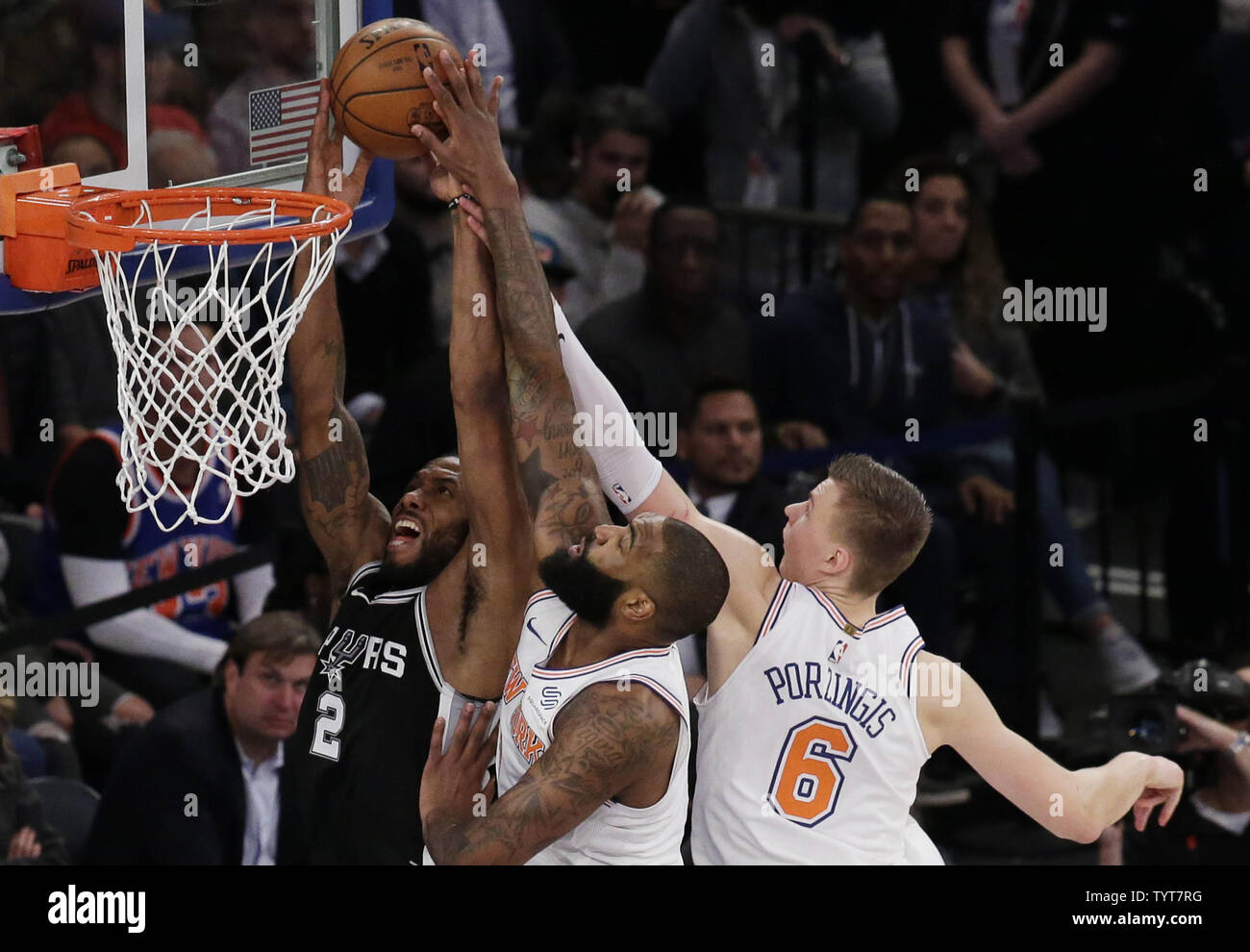 Kristaps porzingis block hi-res stock photography and images - Alamy Kristaps porzingis block hi-res stock photography and images - Alamy