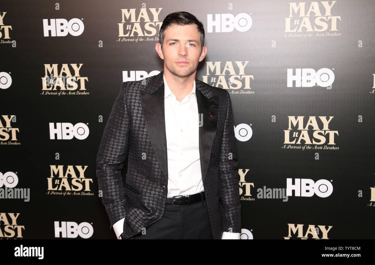 Scott Avett of The Avett Brothers arrives on the red carpet at HBO's ...
