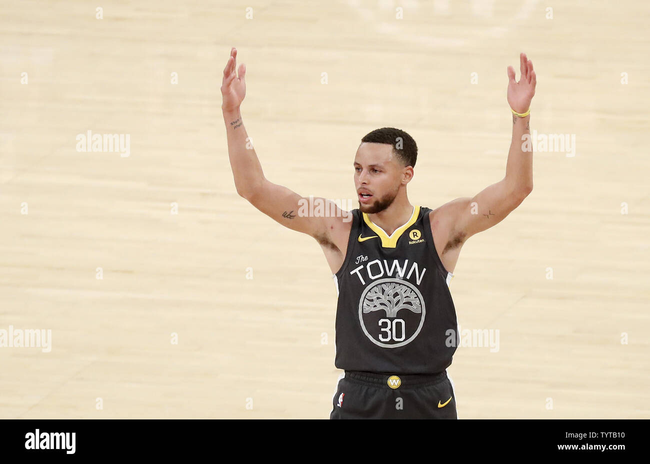 Stephen curry 3 point hi-res stock photography and images - Alamy